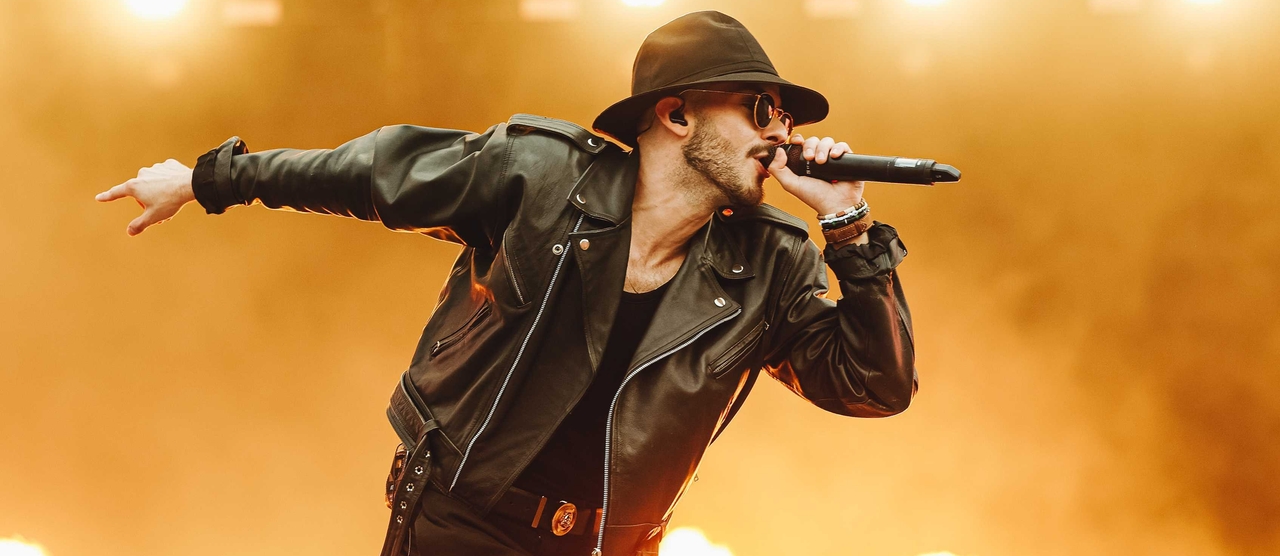 Azariah a magyaroknak énekelt